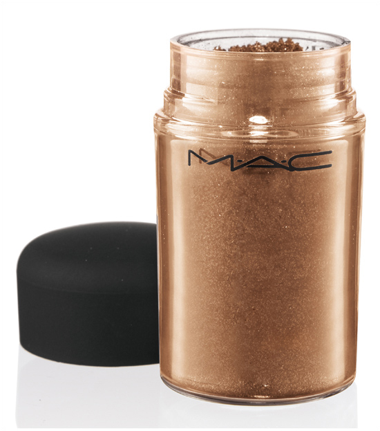 MAC Surf Baby Pigment | Makeup | BeautyAlmanac