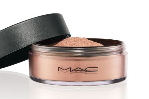 MAC Iridescent Powder/Loose | Makeup | BeautyAlmanac