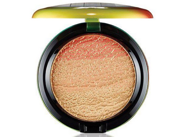 MAC Wash & Dry High-Light Powder | Makeup | BeautyAlmanac