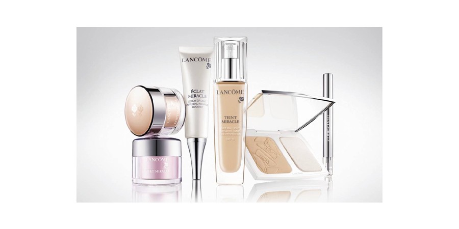 Lancome: Teint Miracle Compact Effet Miracle Bare Skin Perfection ...